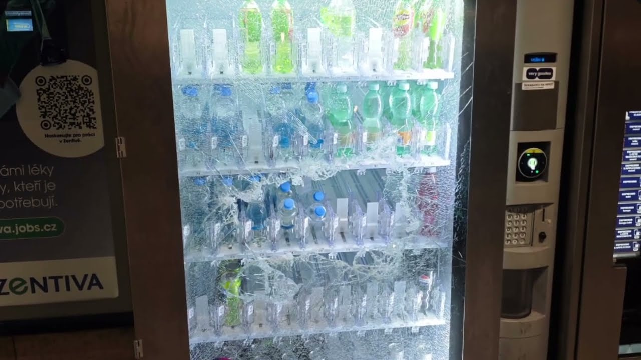 Man arrested after breaking into vending machine at Prague metro - Mean ...